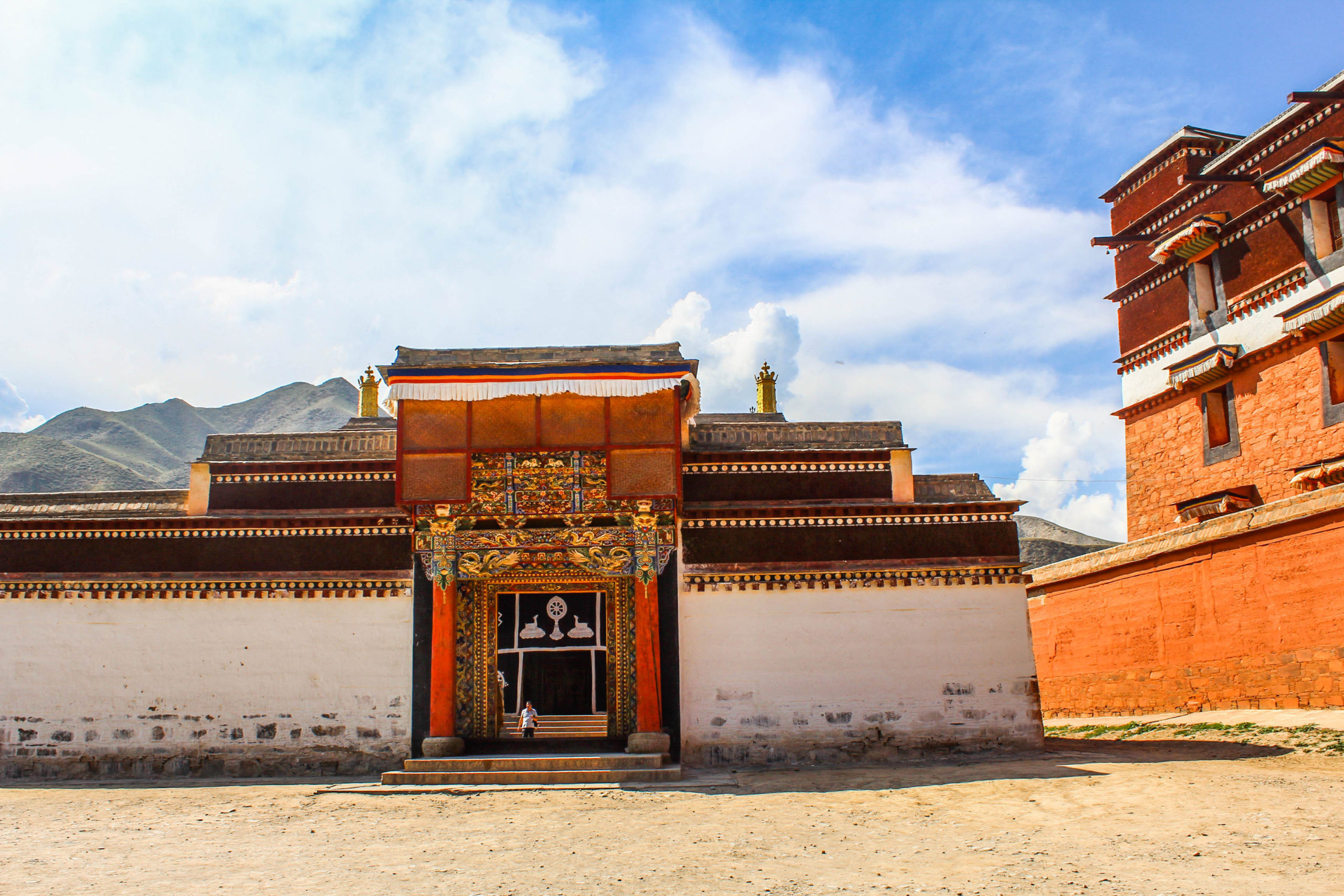 Luxury Romantic Getaway: Exploring Gansu - Elevated Trips