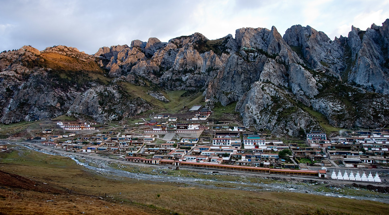 Xinghai 兴海 and Serdzong Monastery - Elevated Trips